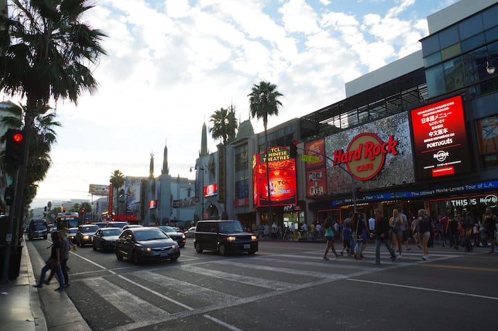 Hollywood 2 Bedroom Free Parking V - Los Angeles, CA
