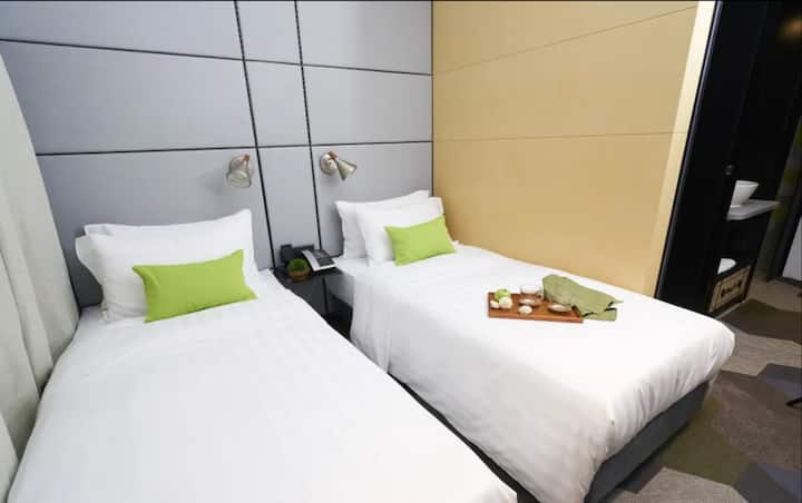 荃湾舒适的家,地铁站8分钟左右,房间干净卫生!环境优美! - Yuen Long