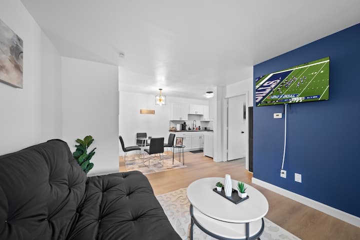One11 Residence Apartment - Wolverine Lake - UCI, Farmington Hills