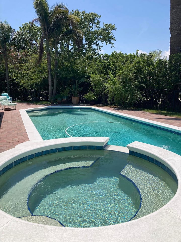Shangrilee Guest House And Pool - Ormond Beach, FL