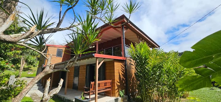 Villa Créole Spacieuse Entre Plage Et Volcan - Guadeloupe