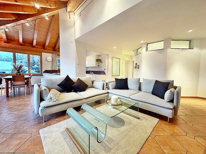 Attic: 85m2, Wood, Balcony, View, Parking - Me17-a - Pontresina