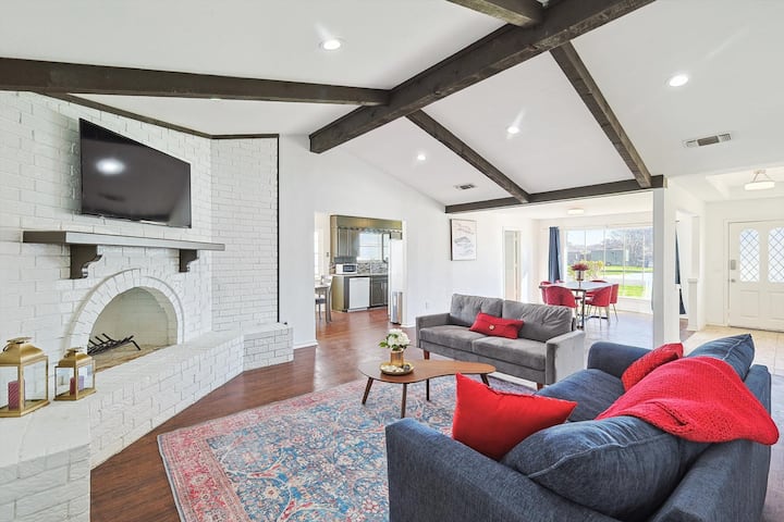 Spacious 4-br Home Near Allen Outlets & Dining - Plano, TX