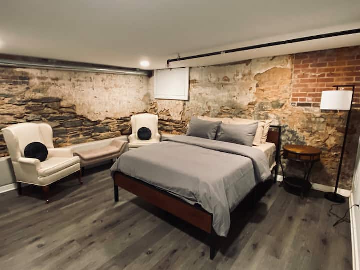 Adamson Square Apartment - Carrollton, GA