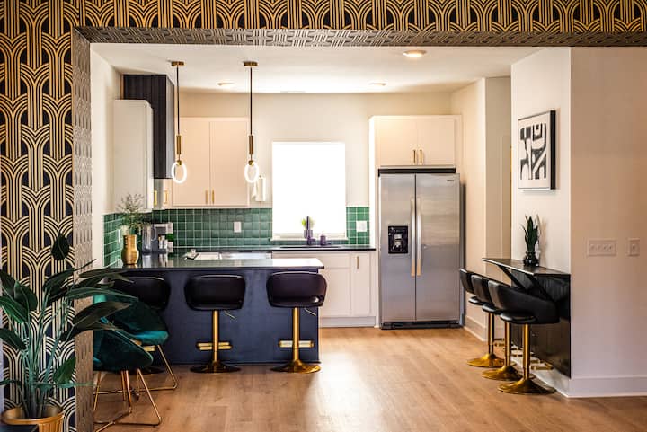 Private Speakeasy | Modern Luxury Home W Glam Room - SoundWaves at Gaylord Opryland, Nashville