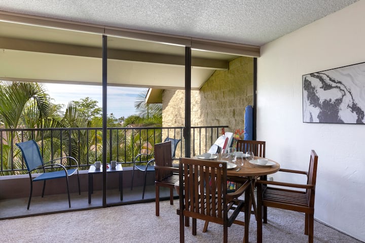 Kona 1br Near Beach · Living-room A/c, Pool - Kailua-Kona, HI