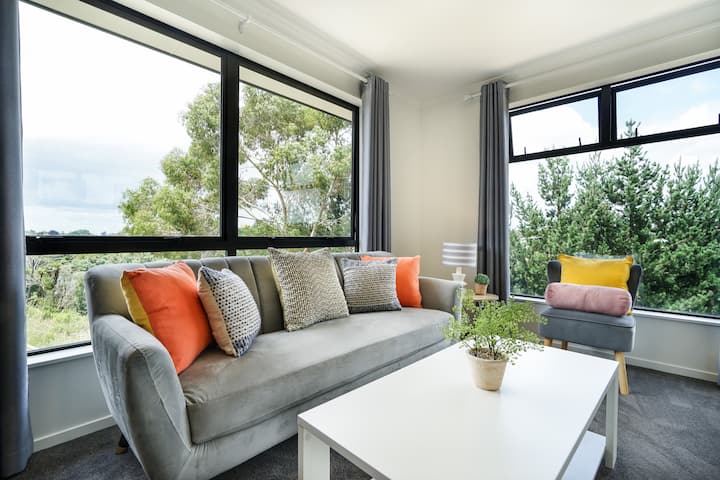 Waterfront-4 Bedrooms Brand New House In Hamilton - Ngāruawāhia