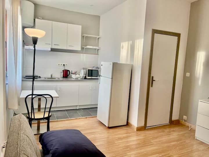Studio Lf2 Entièrement éQuipé - Charleroi