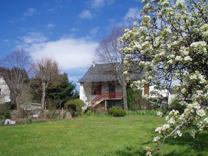 Gîte Au Pied Du Château 14 Pers. - Super-Besse