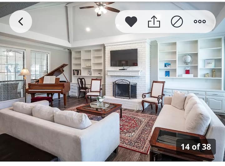 Relaxed Luxury - Roanoke, TX