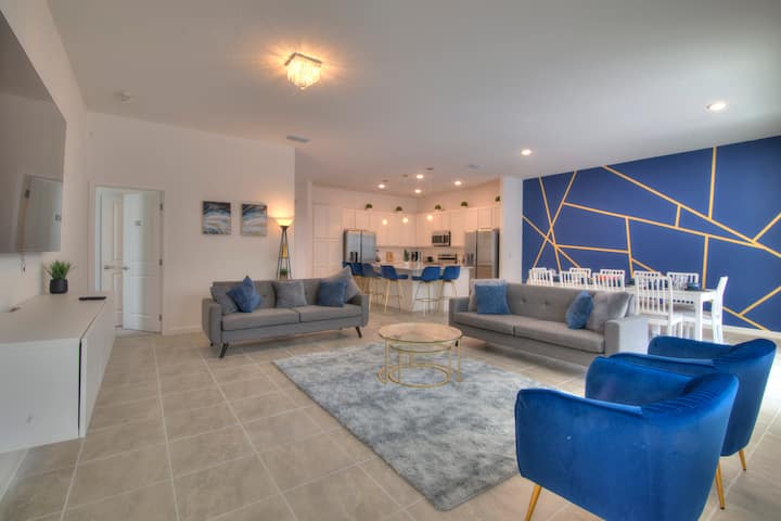 2 Queen Beds For 4 | Kitchen & Pool In Shared Home - Kissimmee, FL