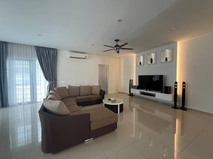 Bichrome Marina Island Private Villa Pangkor Lumut - Pangkor Island