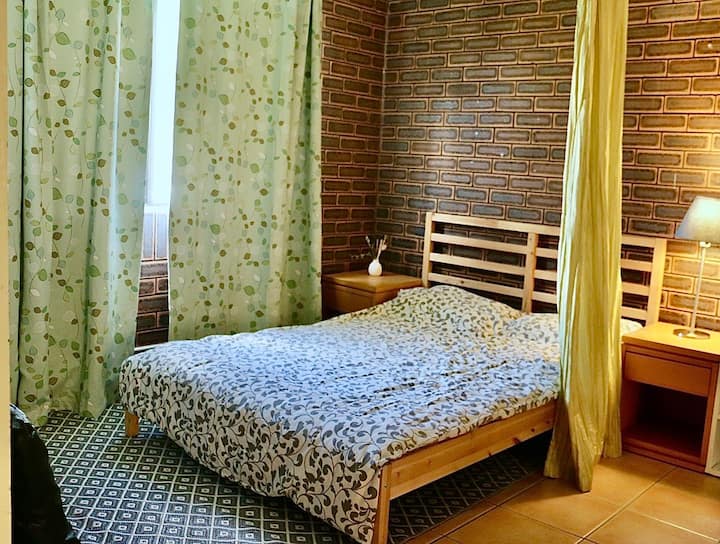 Cosy Studio With Own Garage - Salisbury
