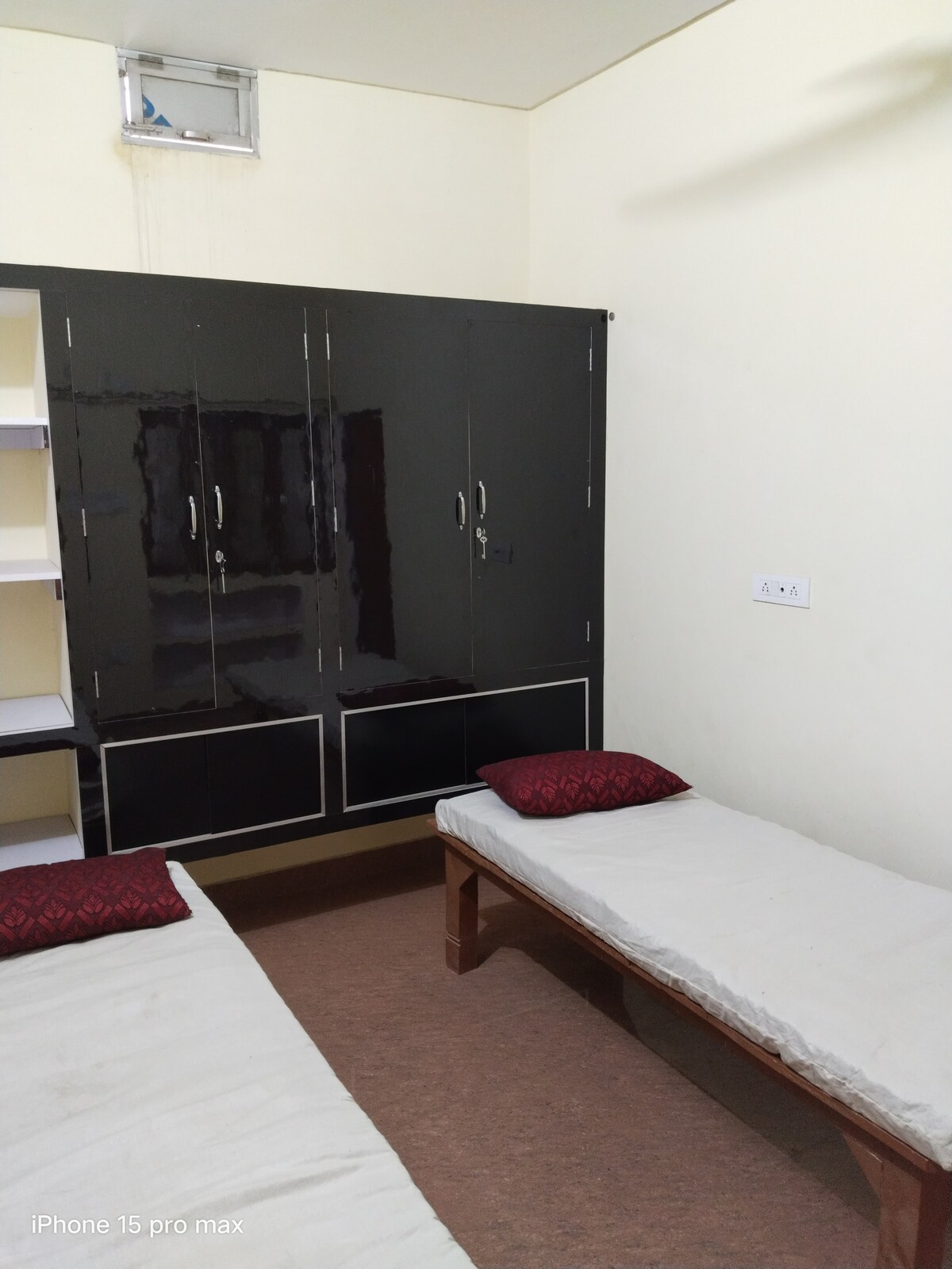 Varanasi Apartment Holiday Rentals - Uttar Pradesh, India | Airbnb