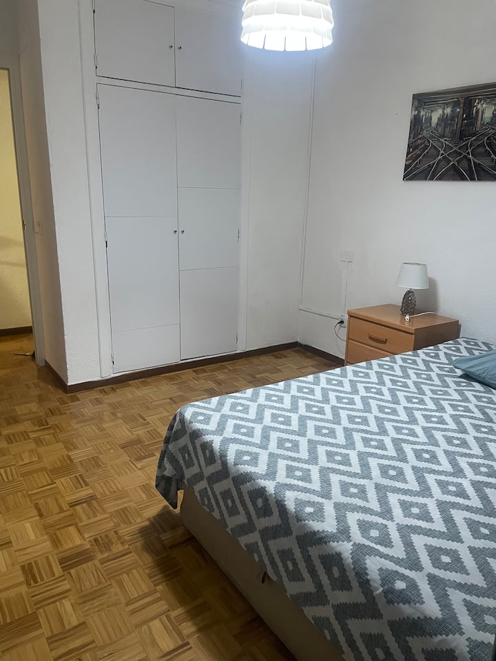 Amplia Habitación Con Terraza - 마드리드
