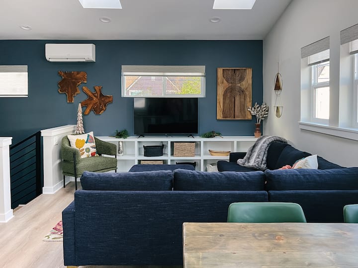 Newly-built 2-bedroom Oasis In West Seattle - Seattle