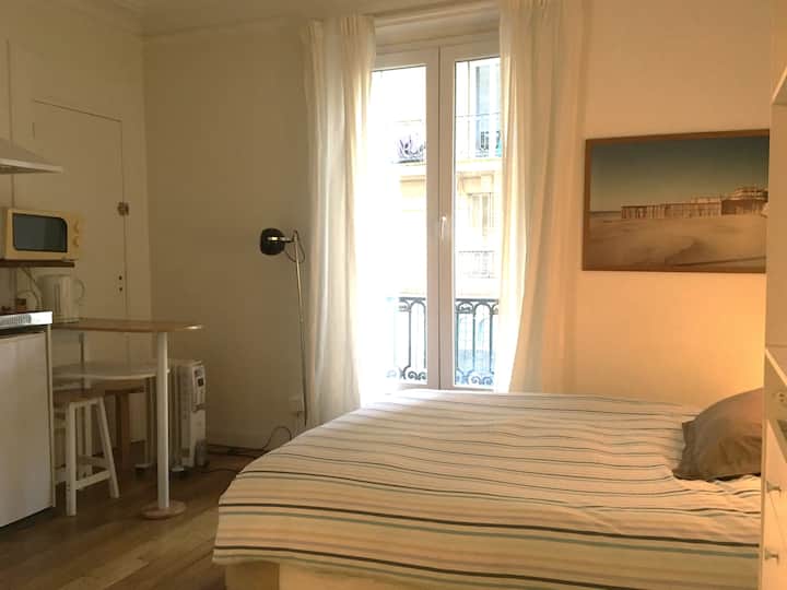 Studio Totalement Indépendant - Gare Du Nord - Paris