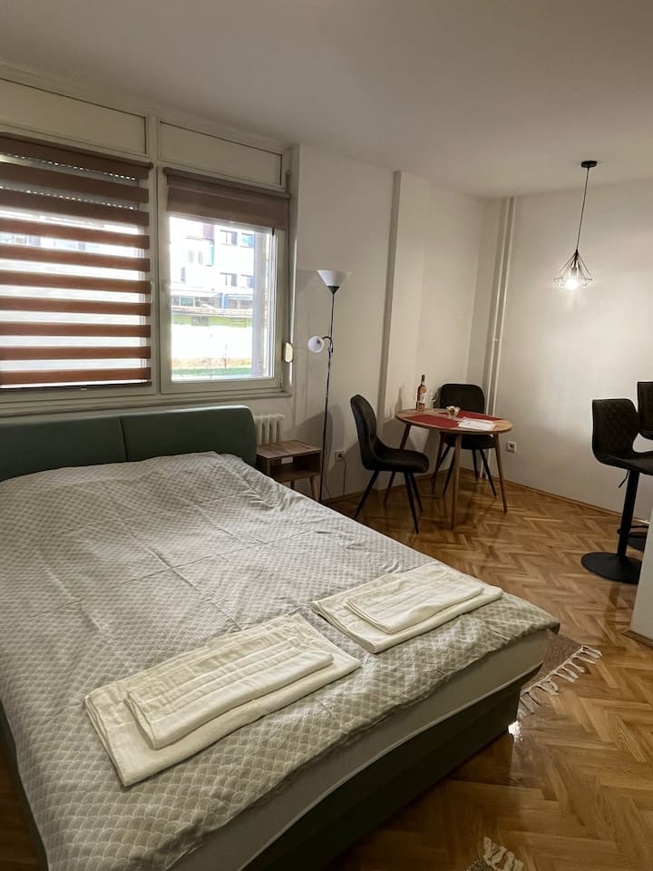 Central New Apartment Hosted By Nikola - Sırbistan