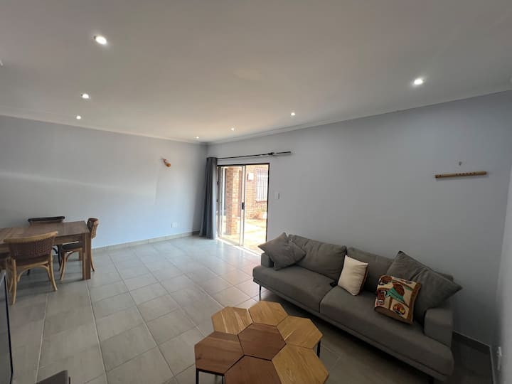 Spacious Central 1-bedroom Spot - KwaMashu