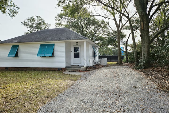 Mermaid Manor - Morehead City, NC