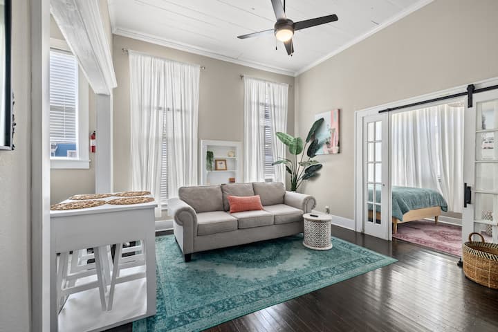 Coastal Escape 1br Downtownvibes - Texas City