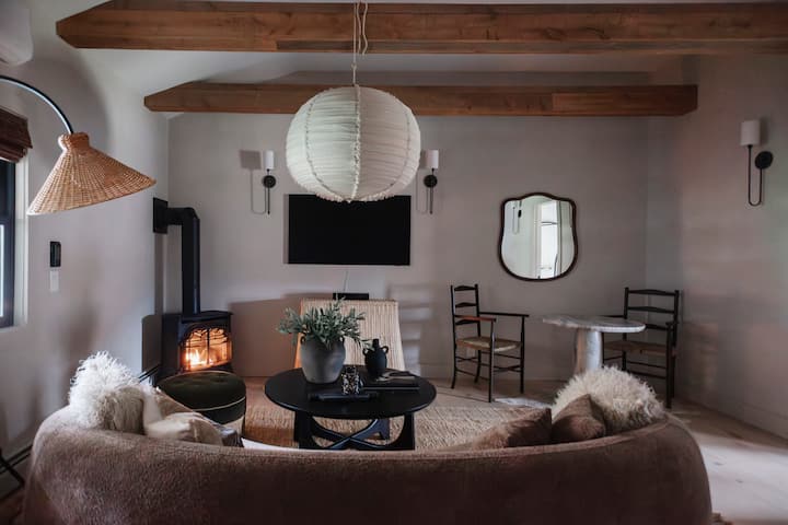 The Bend: Stony Clove Suite • Pool • Sauna • Creek - Phoenicia, NY
