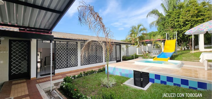 Villa Con Jacuzzi, Tobogán Y Bbq - Carmen Apicala - Melgar