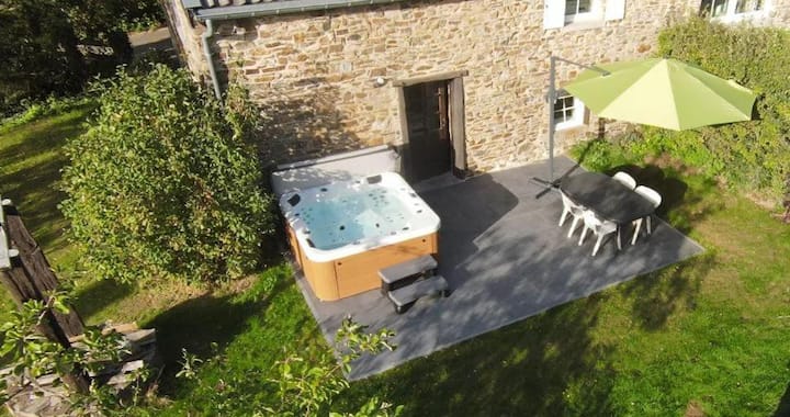 Gite Ardennes Au Coin Du Feu Jacuzzi Sauna - Limbourg, Belgique
