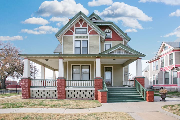 Historic Purdue House - Wichita, KS