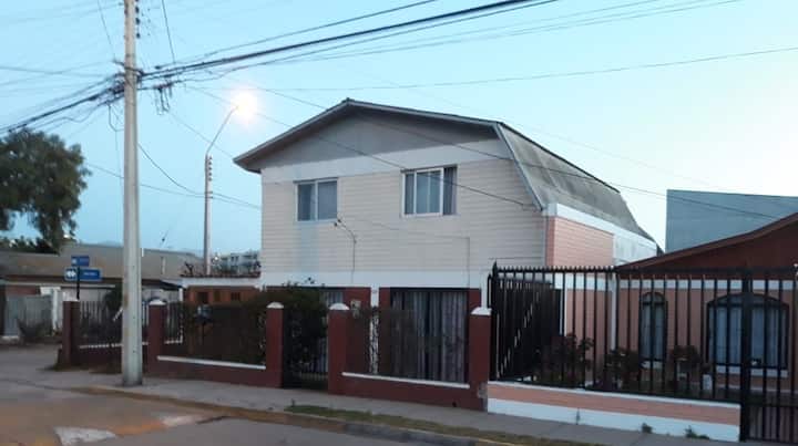 Casa Grande Cerca De La Playa - La Serena