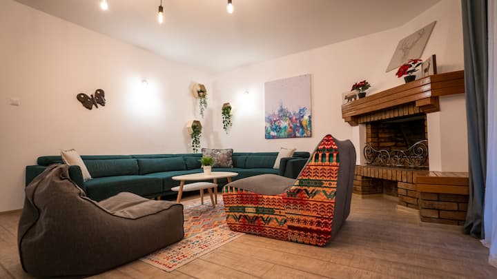 4 Bedroom Spacious Duplex With Garden Access - Brassó