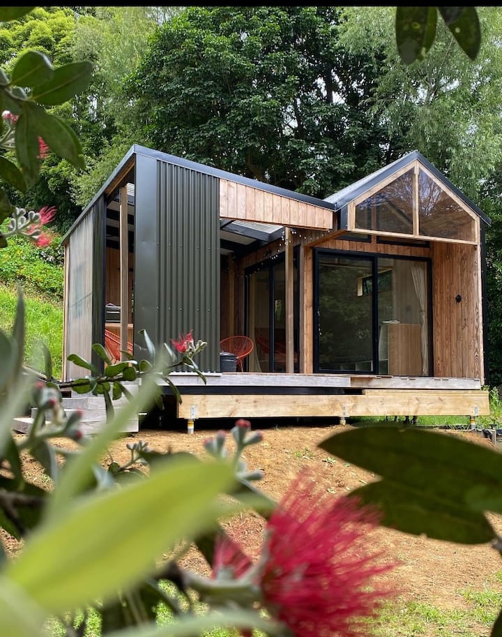 Secluded Retreat With Outdoor Bath - Raglan