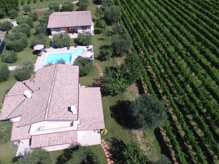 Anwesen Mit Villa Und Pool - Abruzzo