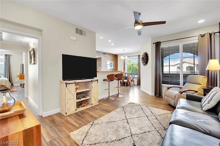 2 Bed Condo On The Vegas Strip - Henderson, NV