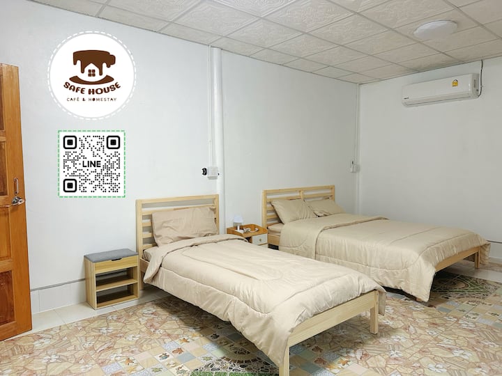 Safe House Cafe And Homestay #4 - Sikao District