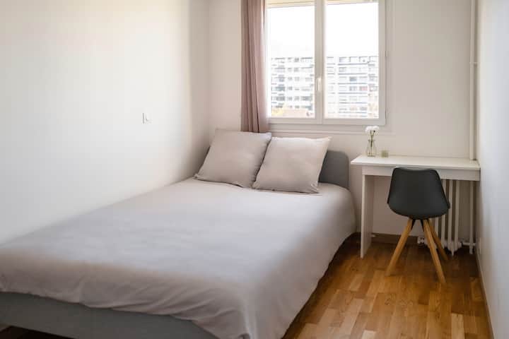 Comfortable Room Near Metro 7 - Francia