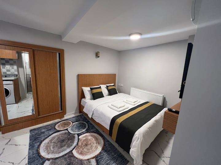 Walk-out Basement Near To Nisantasi And Taksim - Beyoğlu