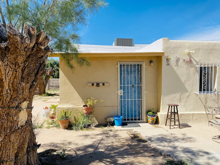 Antique Adobe Casita - Tucson, AZ