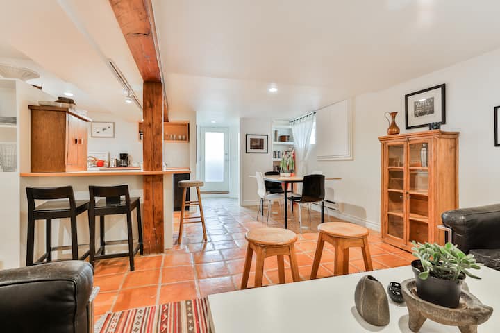 Little Italy, Large, Bright Apt. - Toronto