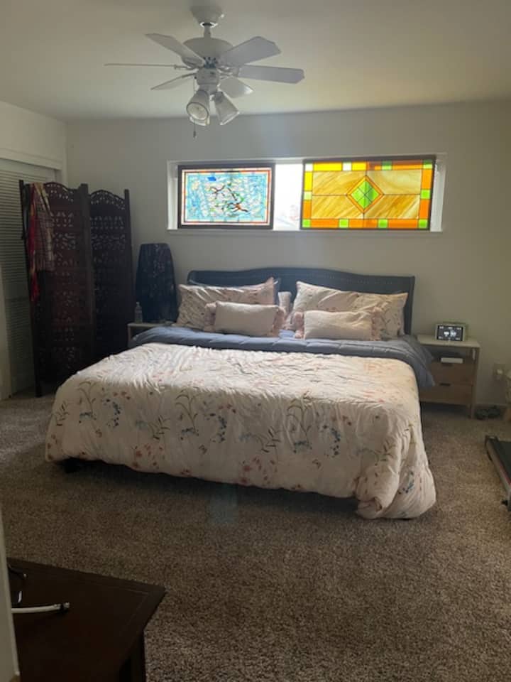 Charming 1960s Ranch Style Home. - Modesto, CA