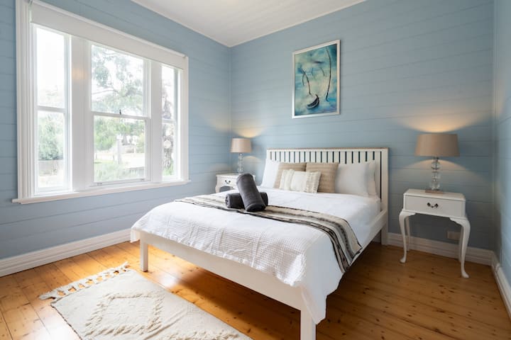 Riverside Charm - A Stone's Throw To The River - Barwon Heads