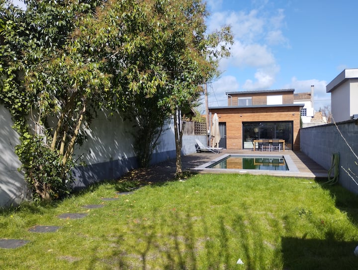 Grande Maison à Deux Pas De Bordeaux Avec Piscine - Bordeaux