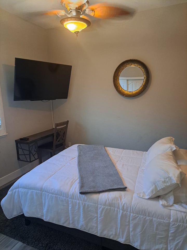 In Law Unit, 2 Bedroom Suite. - Rocklin, CA