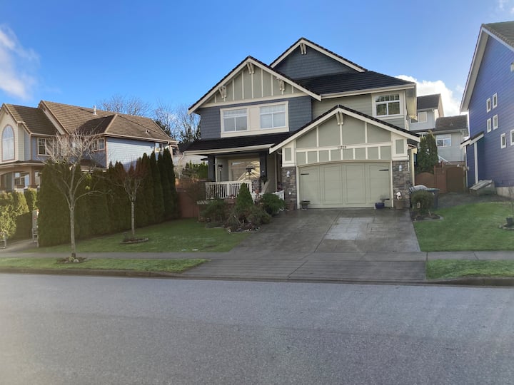 Fraser Heights Vistas 2br Private Entrance Suite - Langley