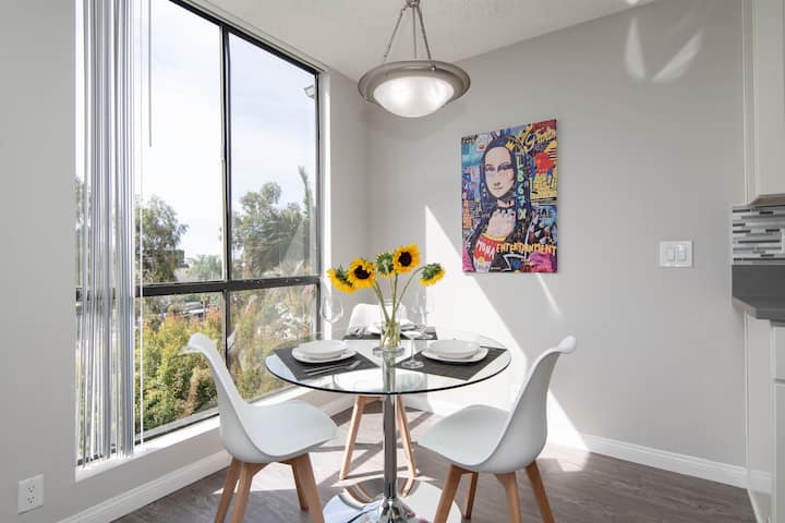 Skyline Palms 1 Bedroom With Pool - Beverly Hills, CA