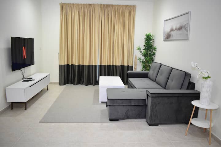 Stunning Paradise W/ Sea Views - Dubai Marina