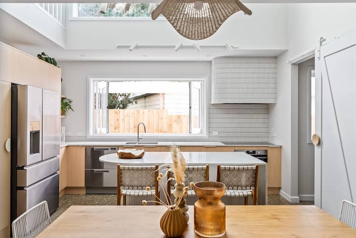 Salty Vibes And Ocean Tides - Paraparaumu