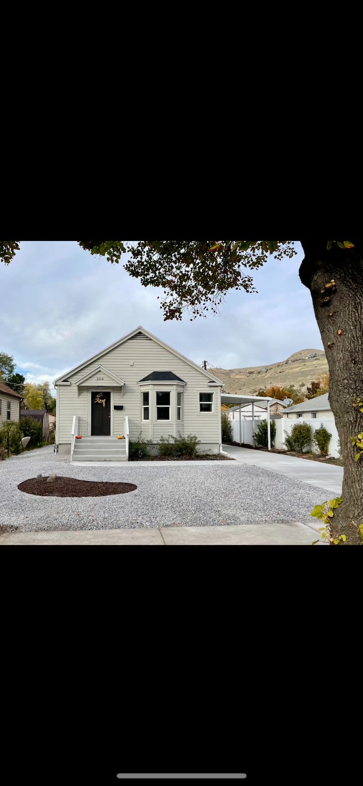 Downtown Slc 4br Gem | Walkable, Stylish, Sleeps 8 - Salt Lake City, UT