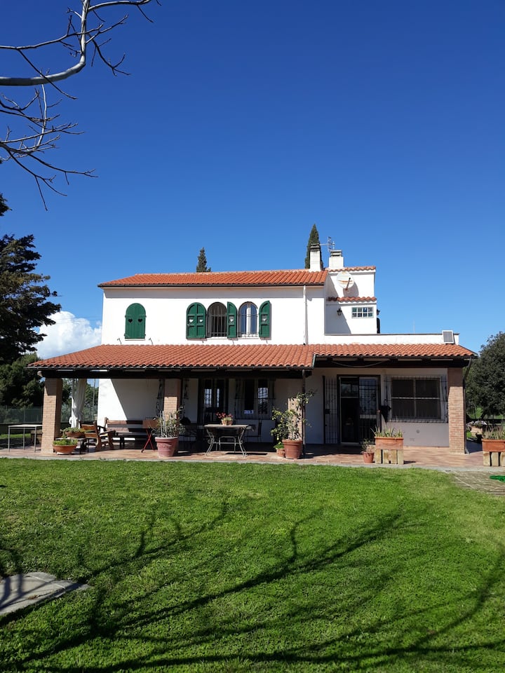 Villa. Giardino. Mare. Relax. Cir:056052-loc-00002 - Tarquinia