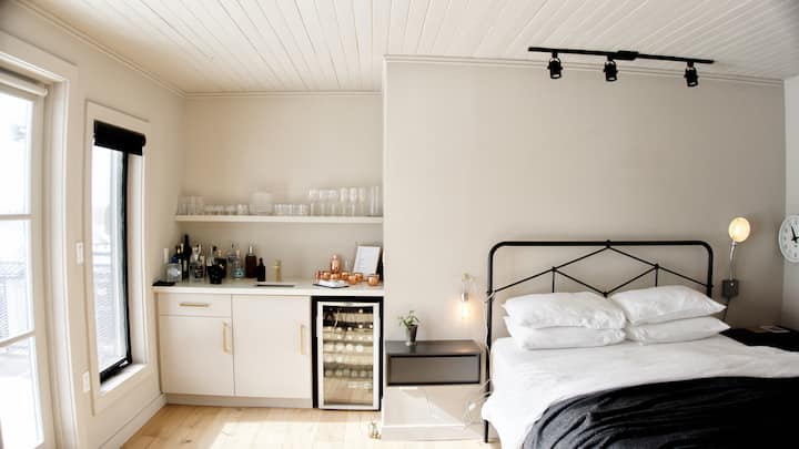 Wharf House - Sand Banks